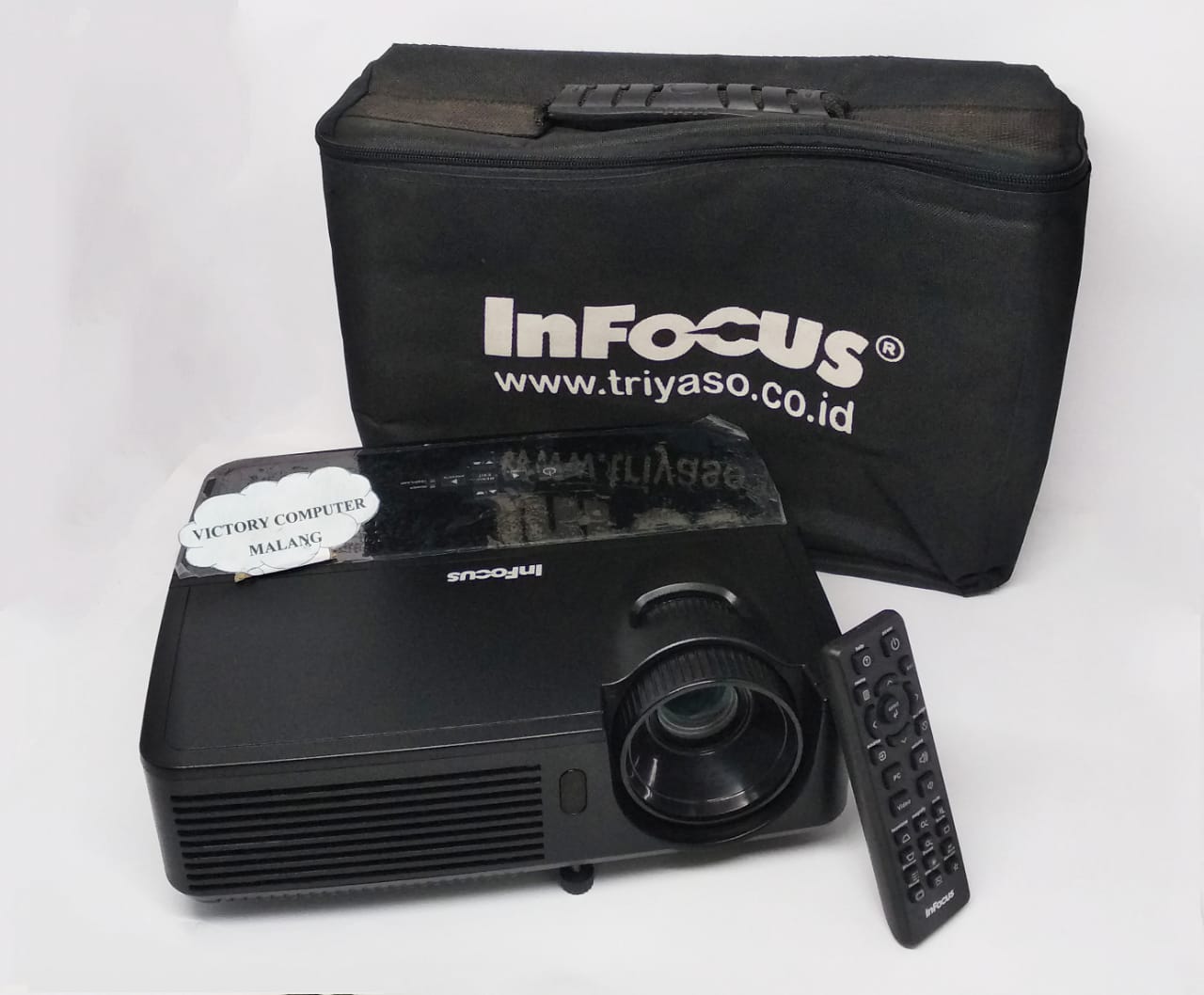 LCD Proyektor Infocus IN114 Super Istimewa 2-jutaan Malang | Laptop ...