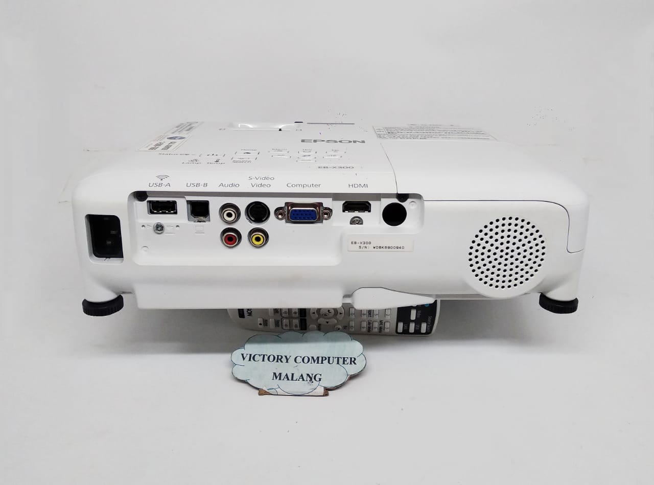 Jual LCD Proyektor EPSON EB-X300 Bekas Fullset di Malang | Laptop Bekas ...